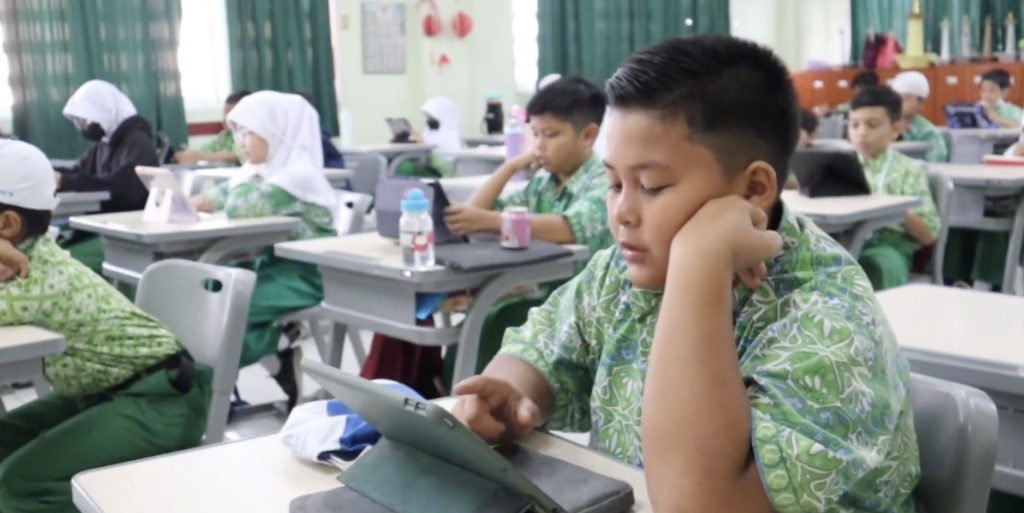 Eksplorasi Murid Berimajinasi Melalui Augmented Reality bersama Mrs ...